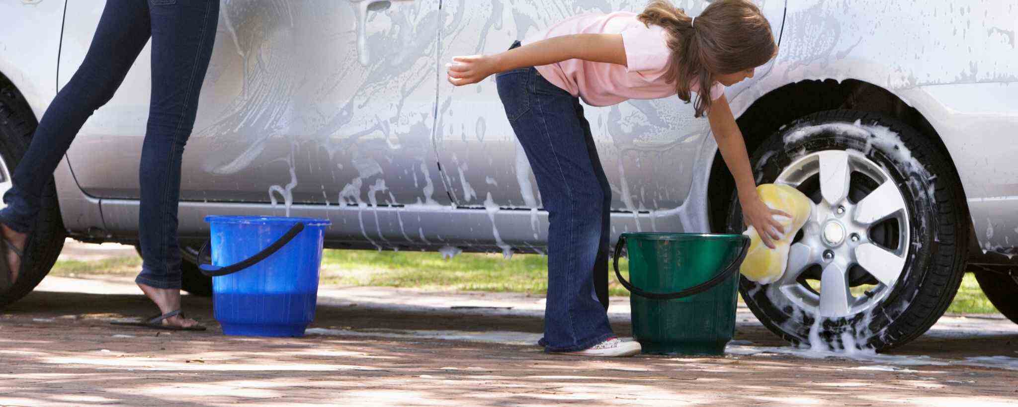 2 Bucket Car Wash Method: Secret to Scratch-Free Cleaning | Panda Hub Car Care